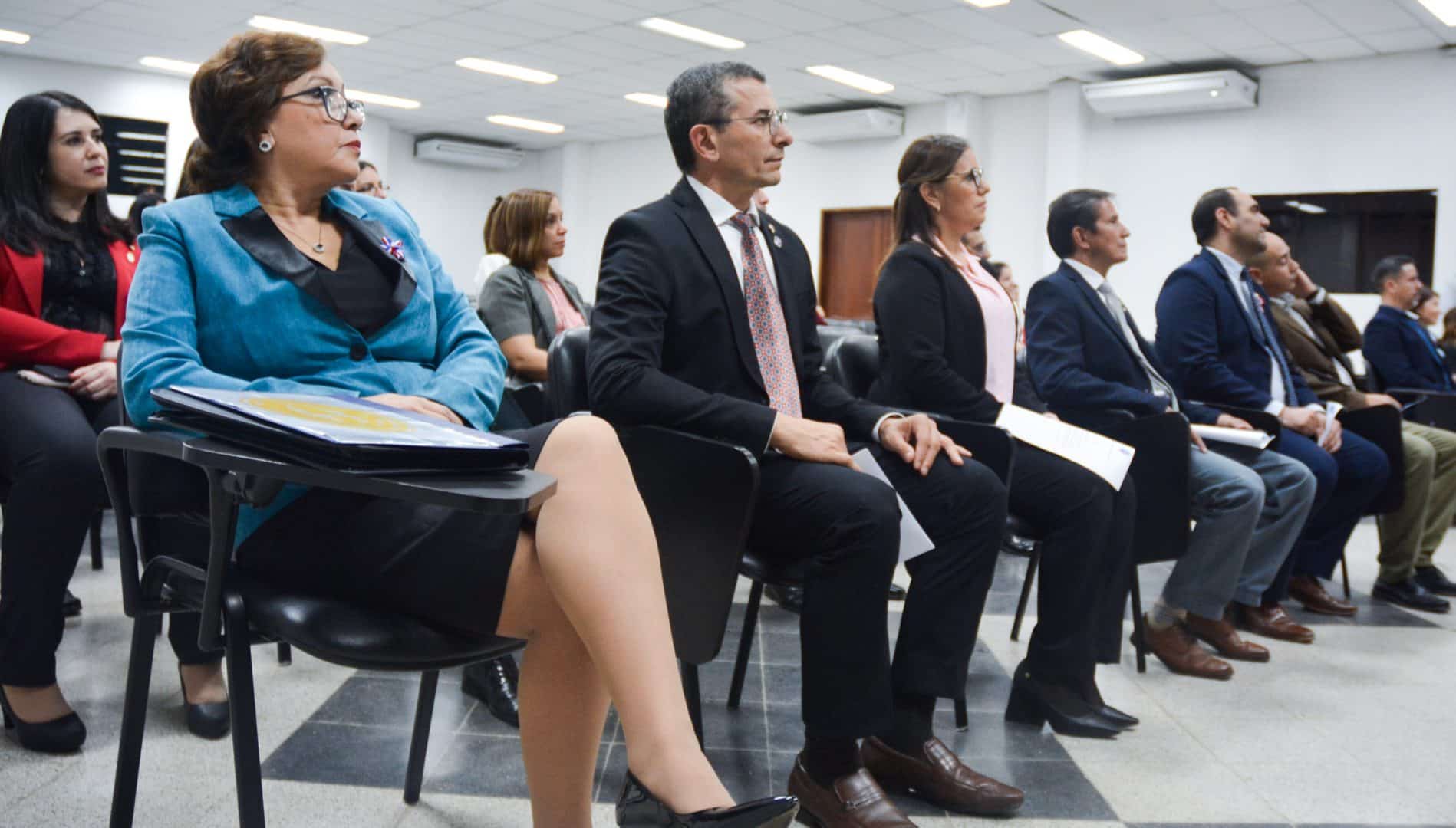 15 años de Radio Aranduka 87.9 FM - Universidad Nacional de Asunción